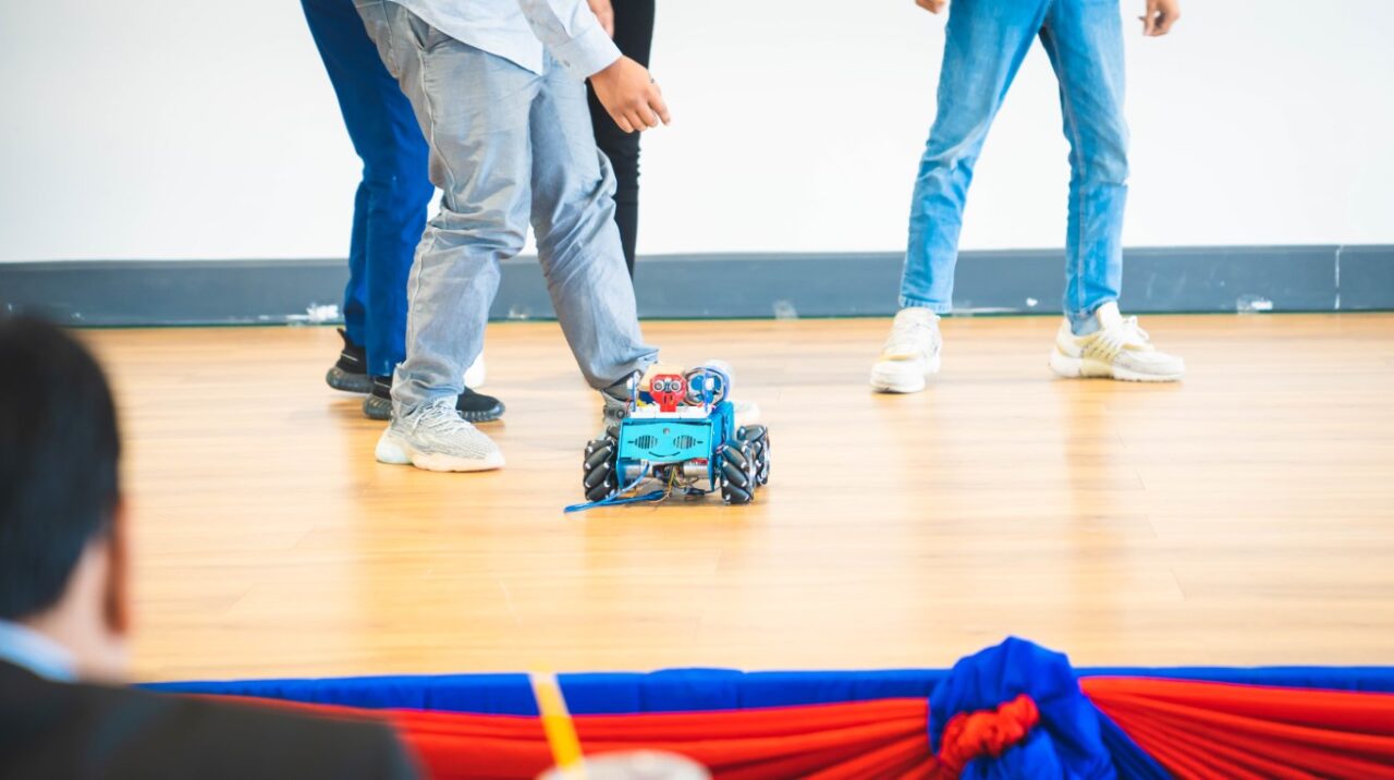 CADT AND OTIS ANNOUNCE STEM ROBOTIC COMPETITION | IDT - Institute of ...